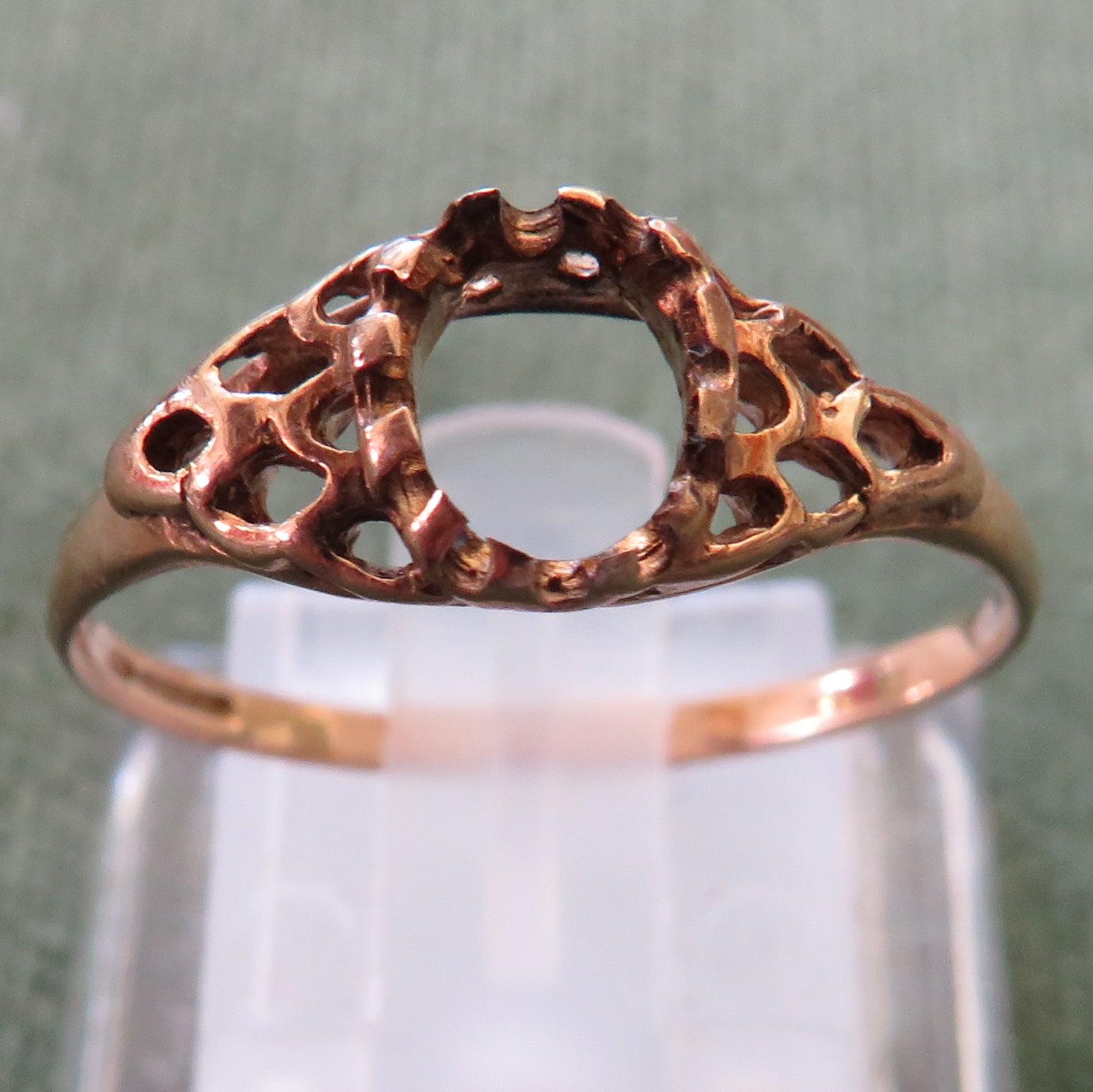 9ct Gold Fretwork Ring Setting – Gumnut Antiques