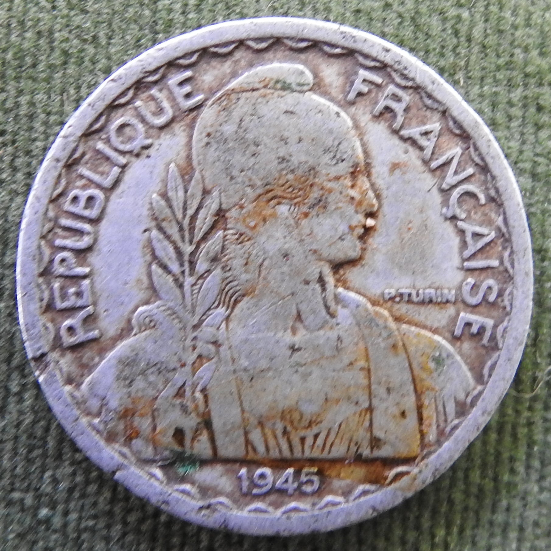 French 1945 20 Centimes Coin - Circulated – Gumnut Antiques