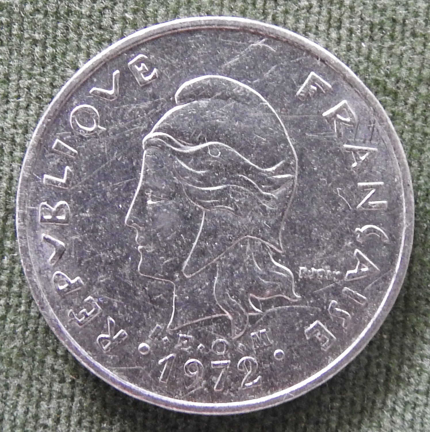 Nouvelle Caledonie 1972 20 Franc Coin – Gumnut Antiques