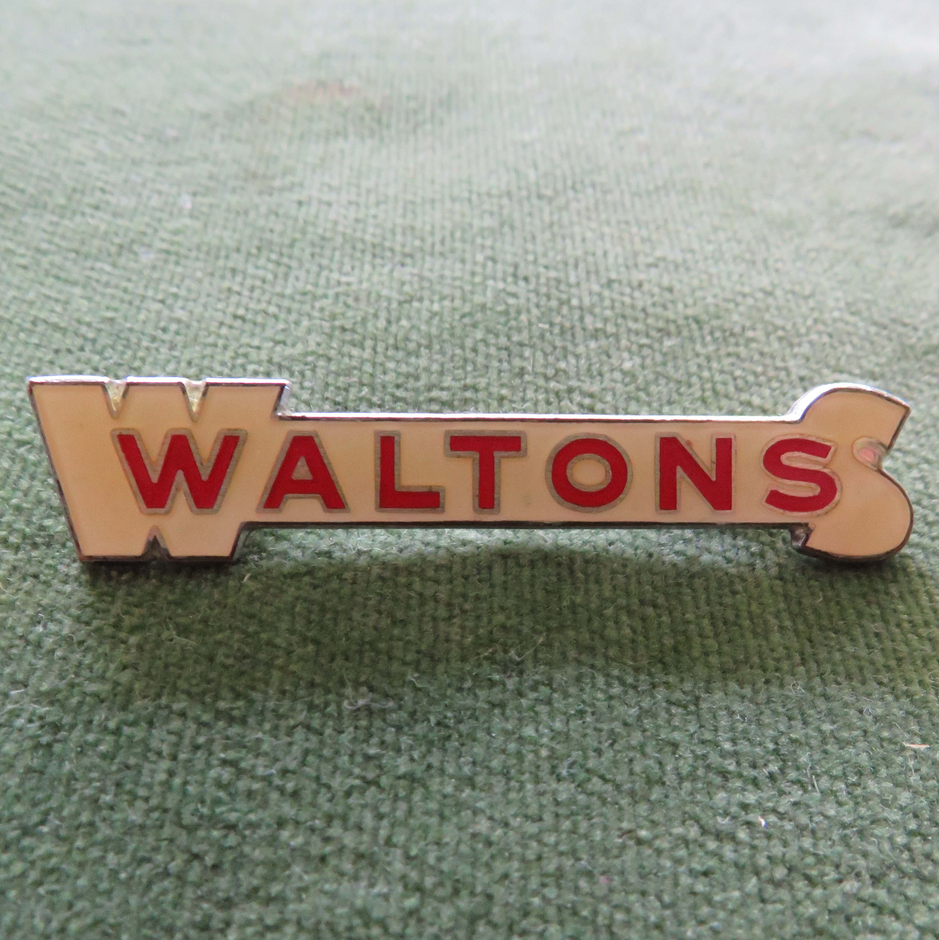 Waltons Employee Badge – Gumnut Antiques